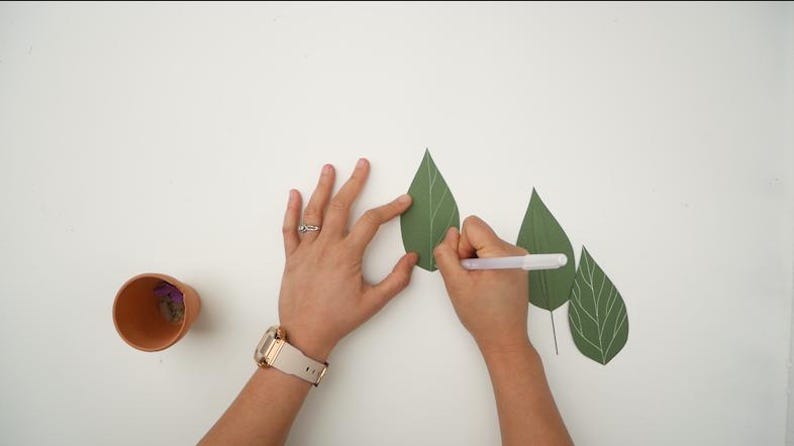 Paper Lilac SVG Template for Cricut & Silhouette | DIY Paper Flowers ...