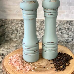 Farmhouse Rustic Distressed 8” Salt Shaker & Pepper Mill Shakers ...