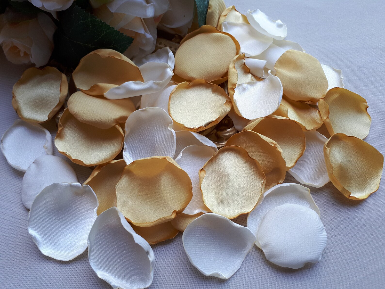 NEW Gold & Ivory Rose Petals Gold Wedding Decoration Flower | Etsy