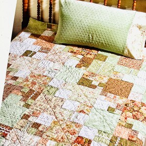 Hopscotch Quilt Pattern and Pillowcase Pattern #560 by Bits 'n Pieces, Fat Quarter Friendly ...
