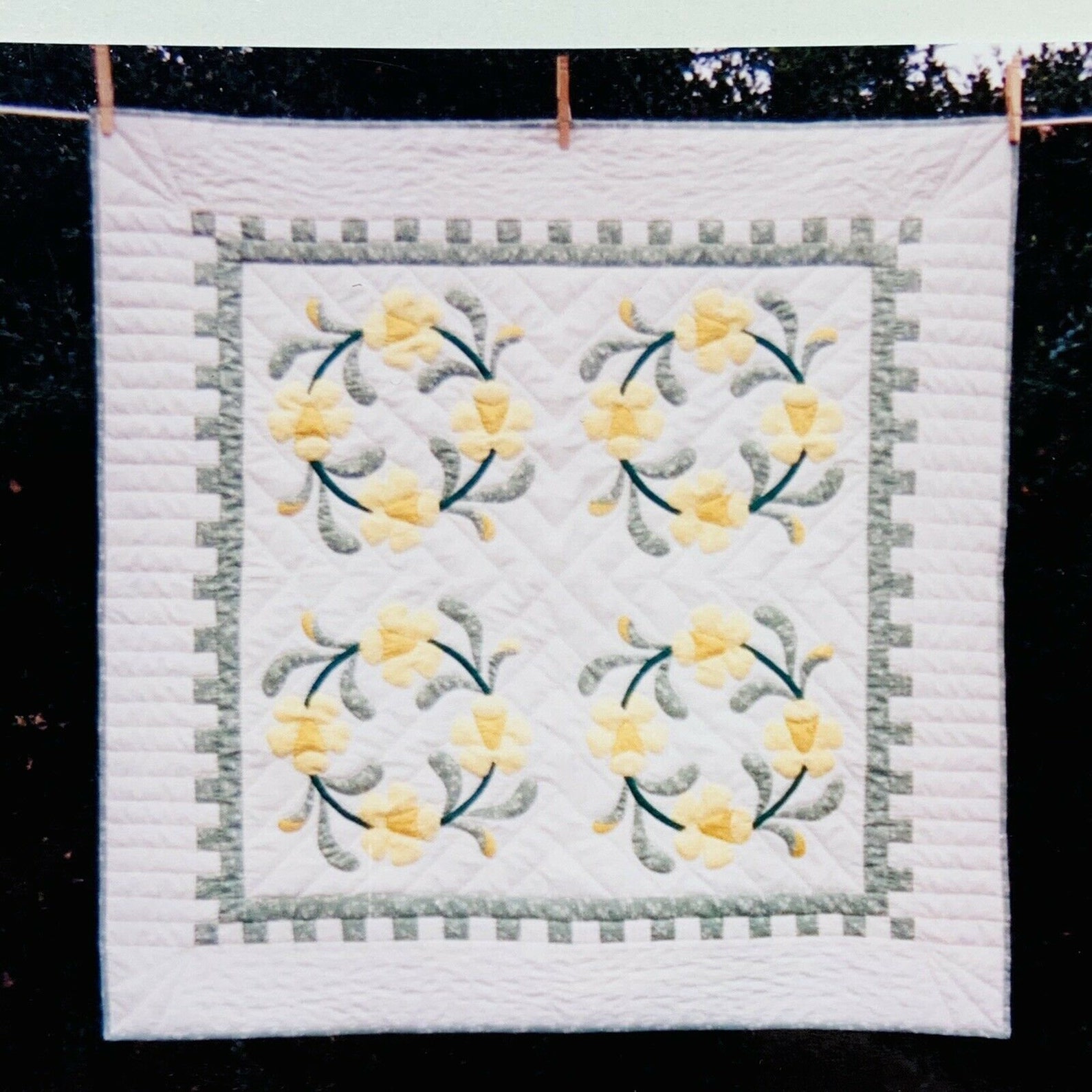 Daffodils Quilt Pattern From the Garden Patch and Mollie Fish - Etsy