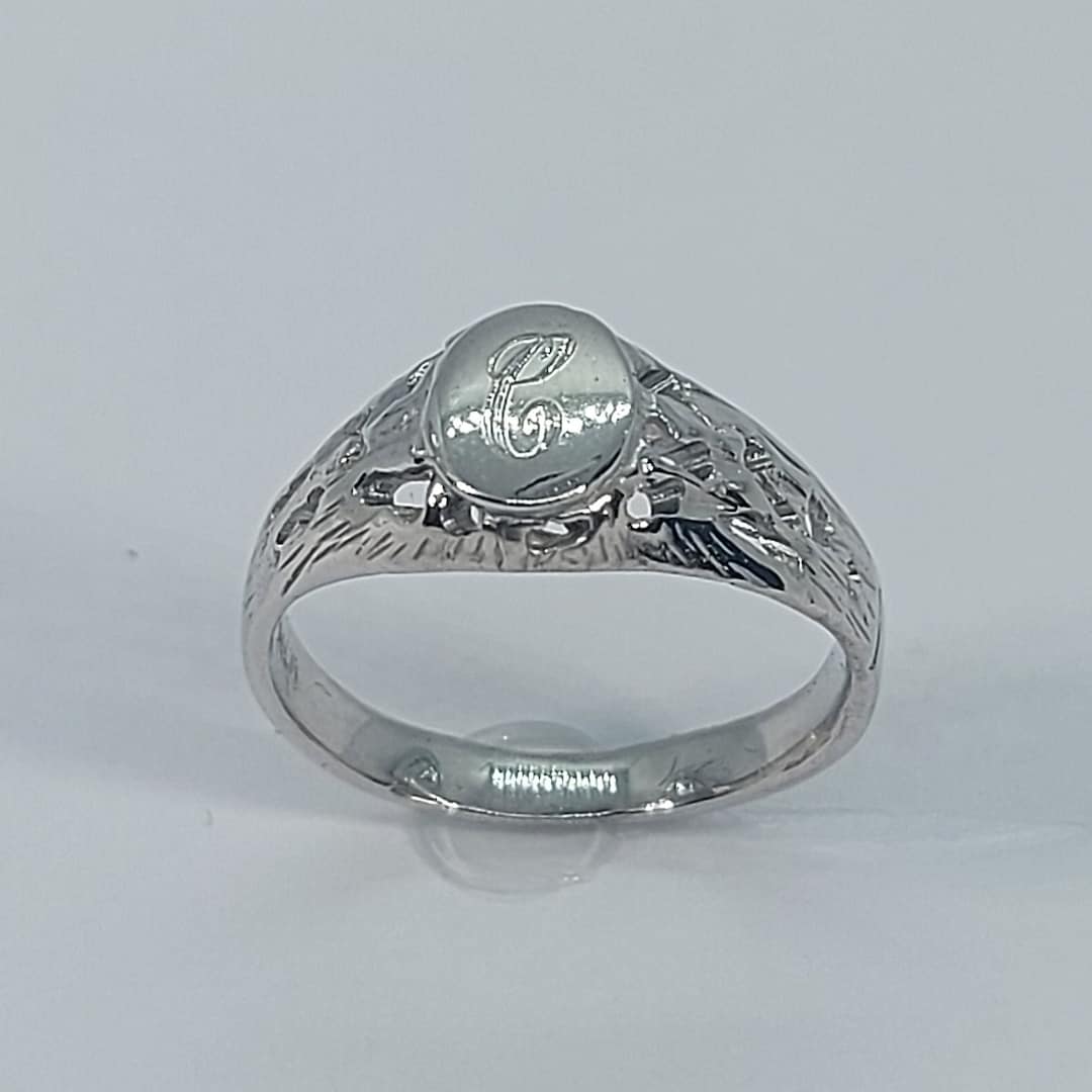 10k White Gold Signet Ring, Personalized Initial Ring - Etsy Canada
