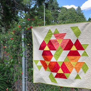 Super Bloom Wreath Quilt Pattern, Paper - Baby Quilt, Wall Hanging or ...