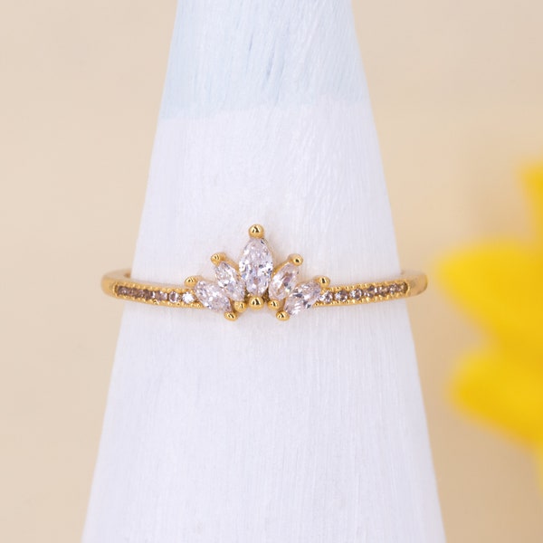 Rapunzel Crown Ring - Etsy