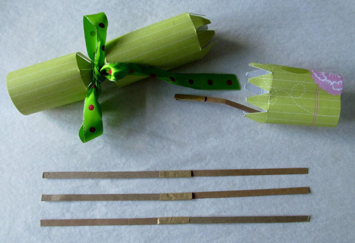 Cracker Snaps for Christmas Crackers, DIY Handmade Party Poppers ...