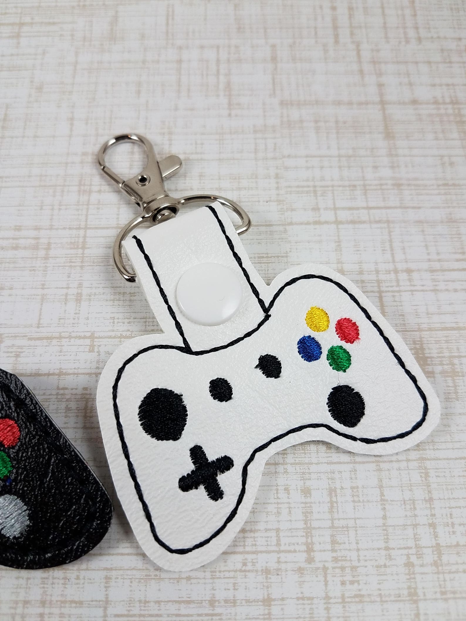 Game Controller Keychain Gamer T Xbox Controller Key Etsy