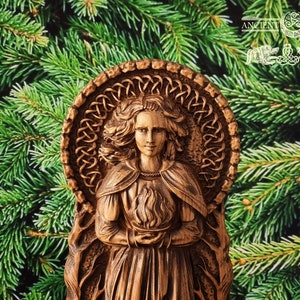 Brigid Statue – Oak Figurine of Irish Celtic Goddess of Fire, Healing ...