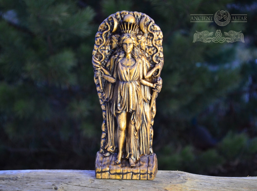 Hecate Statue – Greek Goddess of Magic and Crossroads – Oak Pagan Altar ...