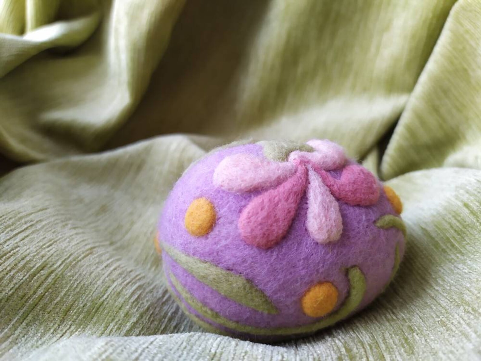 Needle Felted Easter Egg: Violet Wool Spring Decor - Etsy