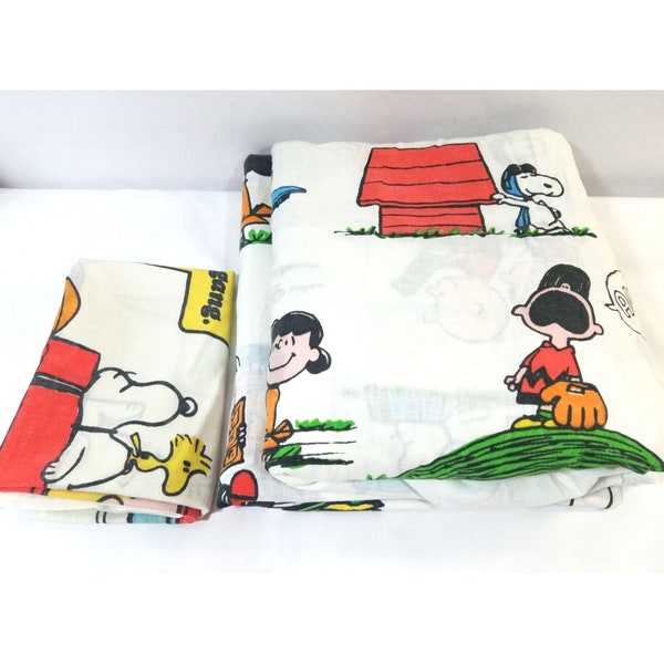 Snoopy the Peanuts Bedding Set - Etsy UK