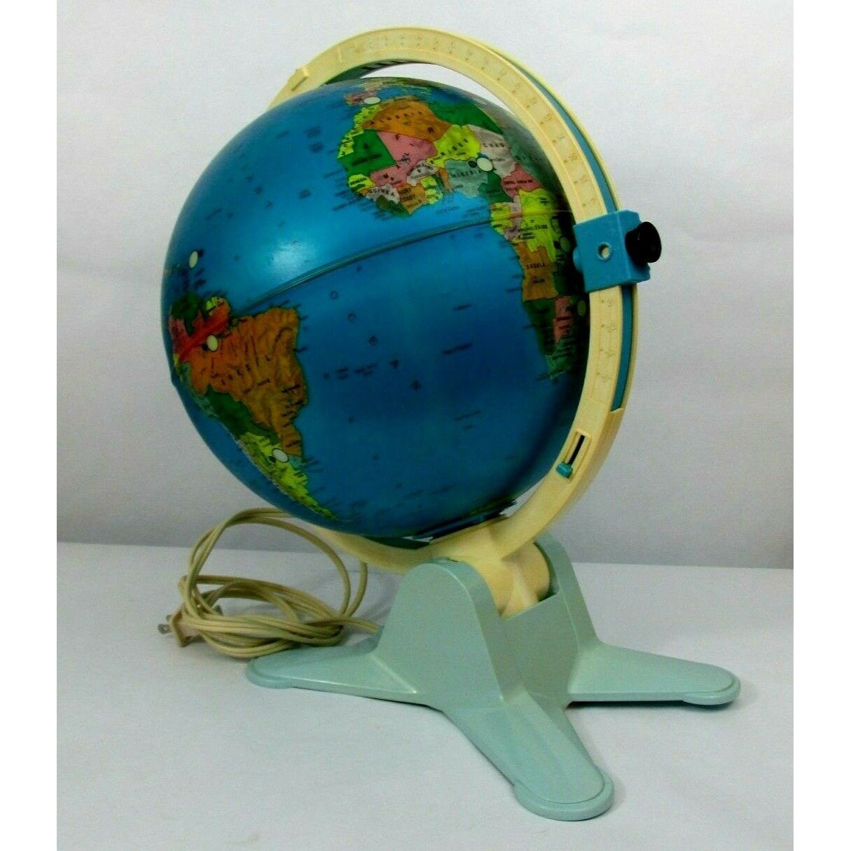 Fisher Discovery Map for sale | Only 2 left at -60%