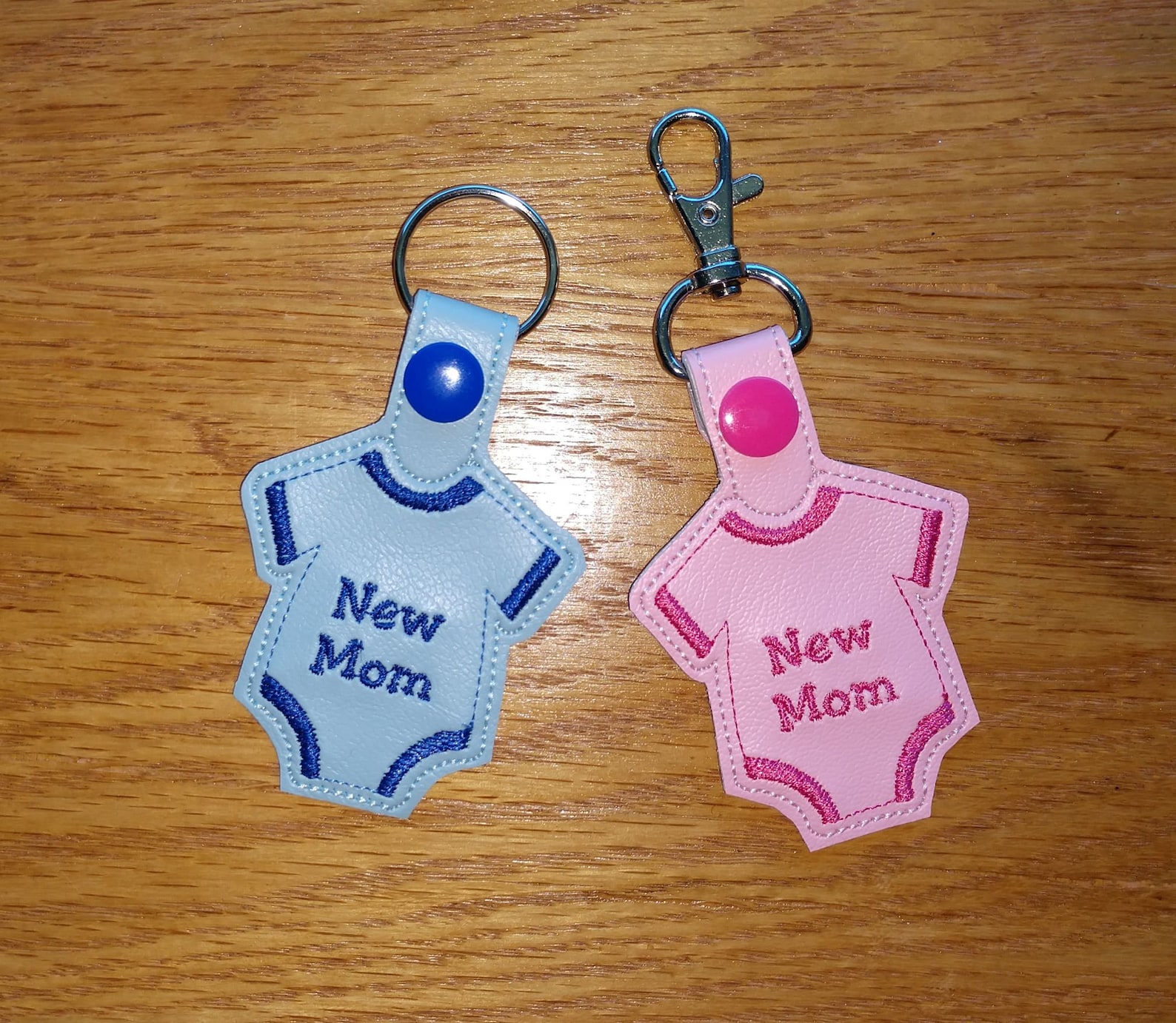 ITH New Mom Key Fob - Vinyl Key Fob - Mom Bag Tag - Machine Embroidery ...