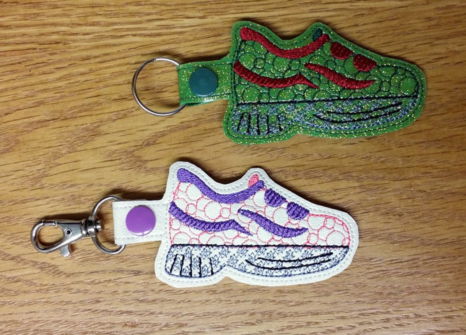 ITH Gym Shoe Key Fob - Exercise Key Fob - Gym Shoe Bag Tag - Vinyl Key ...
