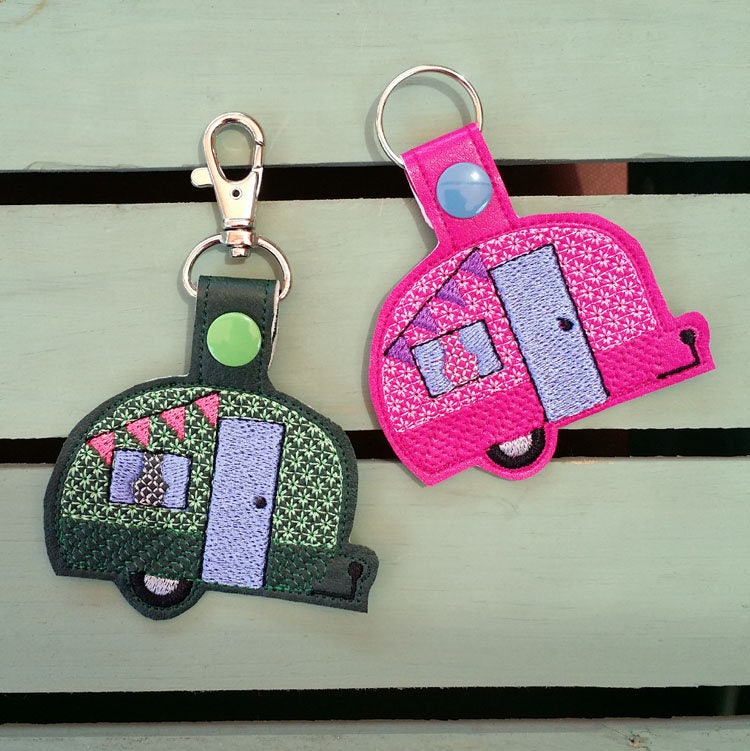 ITH Tiny Camper Key Fob Vintage Camper Bag Tag Vinyl Key - Etsy