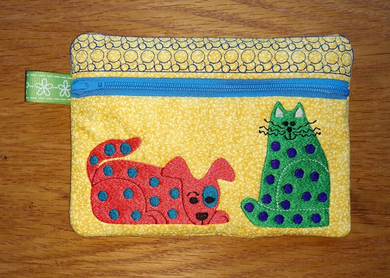 ITH Funky Cat and Dog Zipper Bag, Fully Lined - in the Hoop Zipper Bag ...
