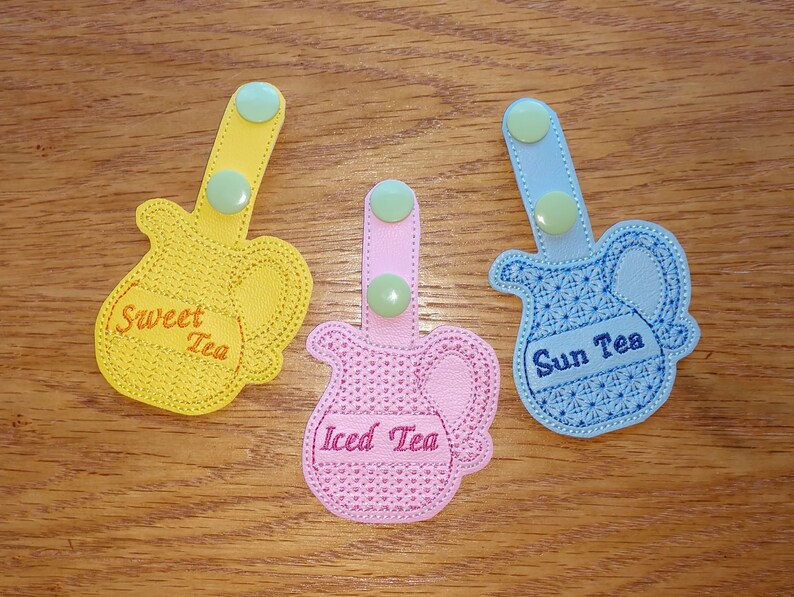ITH Iced Tea Key Fob - Tea Key Fob - Tea Bag Tag - Vinyl Key Fob - Snap ...