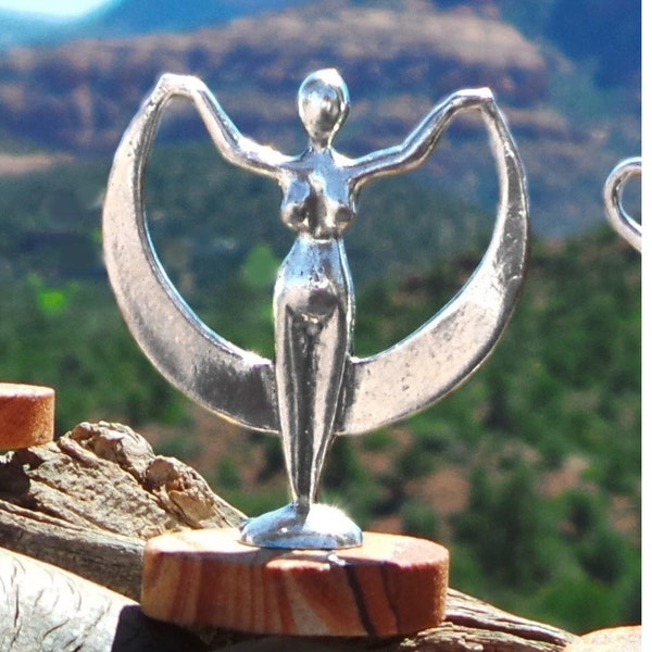 Goddess Statue - Etsy