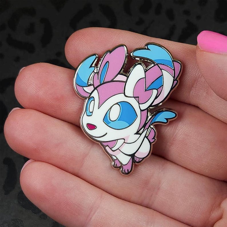 Sylveon Enamel Pin // Big Head Wide Angle Lens // GOOD DOG! Series - Etsy