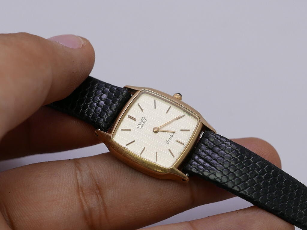 Vintage Seiko Exceline 14K Gold Filled 8420 5400 Lady Quartz Watch Japan Cushion Shape 24mm - Etsy