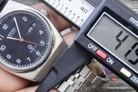 Vintage Seiko Type II 0903 6000 Black Dial Men Quart… - Gem