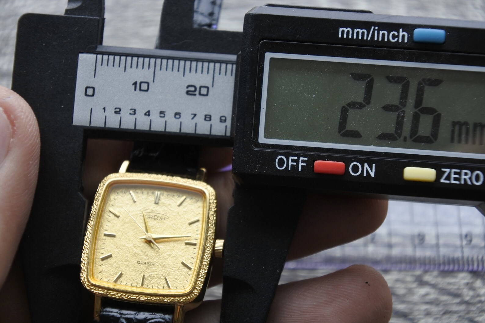 Vintage Aureole Quartz Watch Swiss Made Golden Dial Square Tank Shape ...