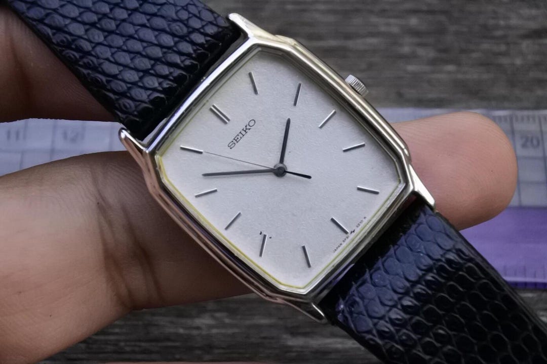Vintage Seiko 5P31 5180 Silver Dial Men Quartz Watch Japan JDM ...