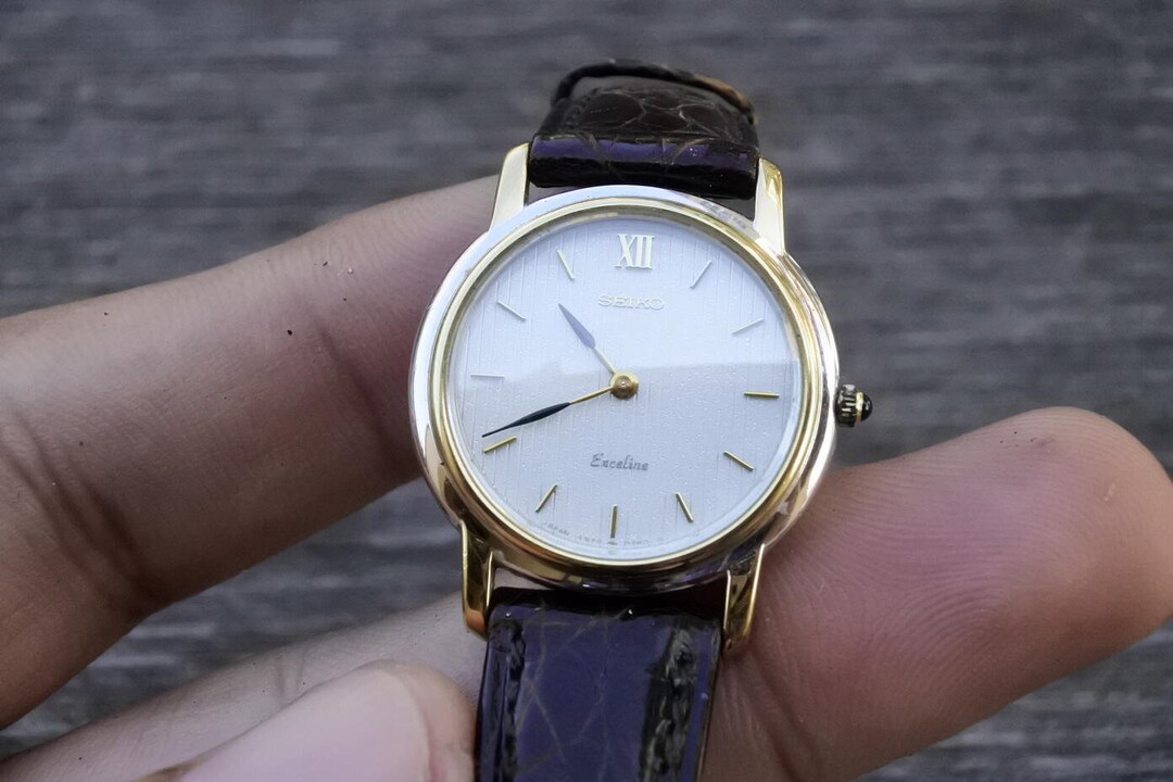 Vintage Seiko 4N20 0092 Textured Dial Lady Quartz Watch Japan Round ...