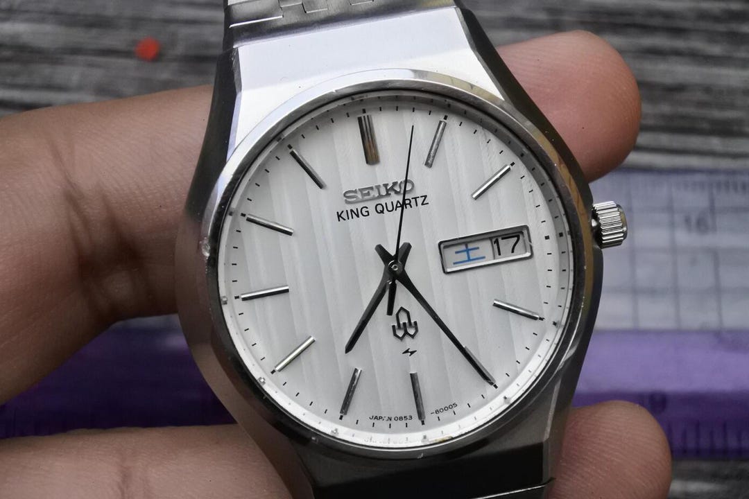 Vintage Seiko King Quartz 0853 8001 Textured Dial Men Japan Round Shape ...