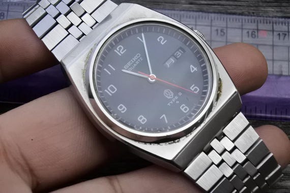 Vintage Seiko Type II 0903 6000 Black Dial Men Quart… - Gem