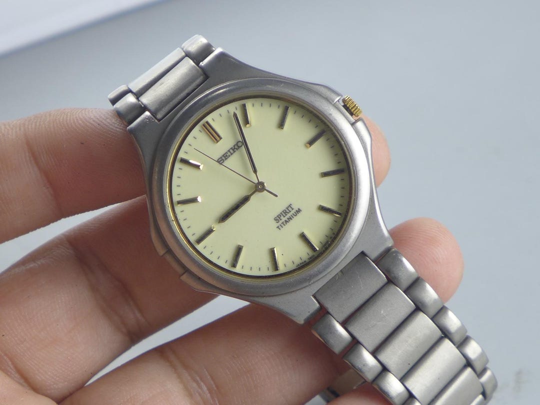 Vintage Seiko Titanium 7N01 7100 Integrated Bracelet Men Quartz Watch ...