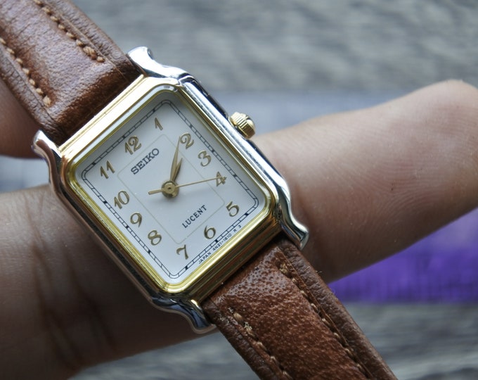 Vintage Seiko Lucent 4N21 5240 White Dial Lady Quartz Watch Japan ...