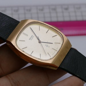 Vintage Seiko Gold Plated 7830 5020 Textured Dial Men Quartz Watch Japan Square Cushion Shape ...