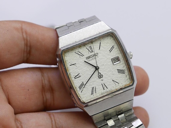Vintage Seiko 0842 5010 Roman Numeral Dial Men Quart… - Gem