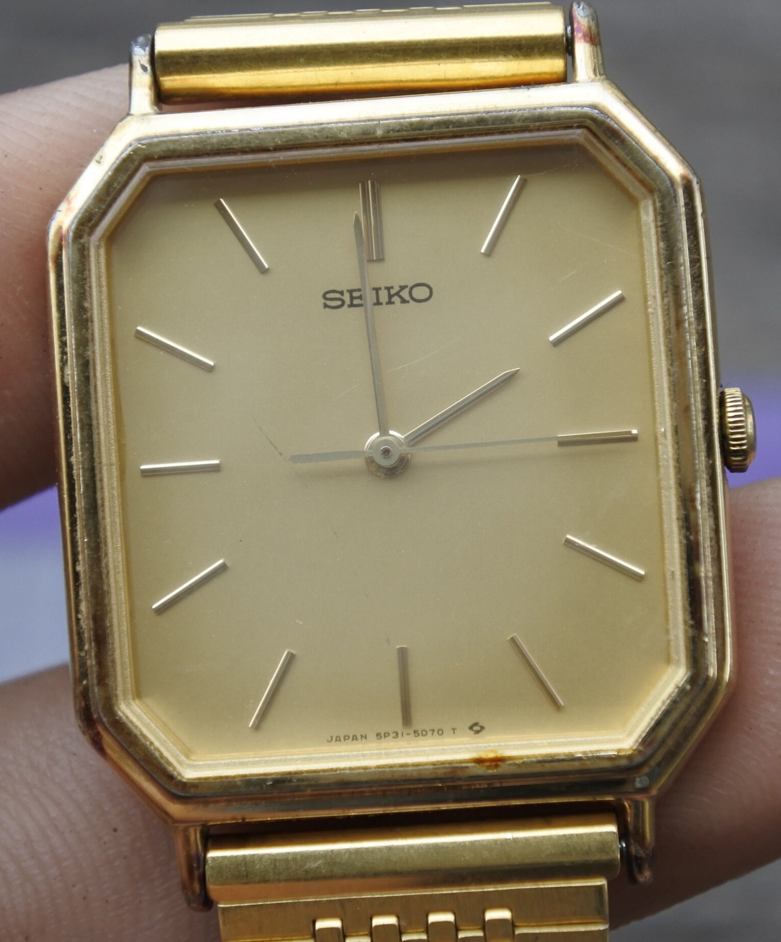 Vintage Seiko Gold Plated 5P31 5C50 Yellow Dial Men Quartz Wristwatch ...