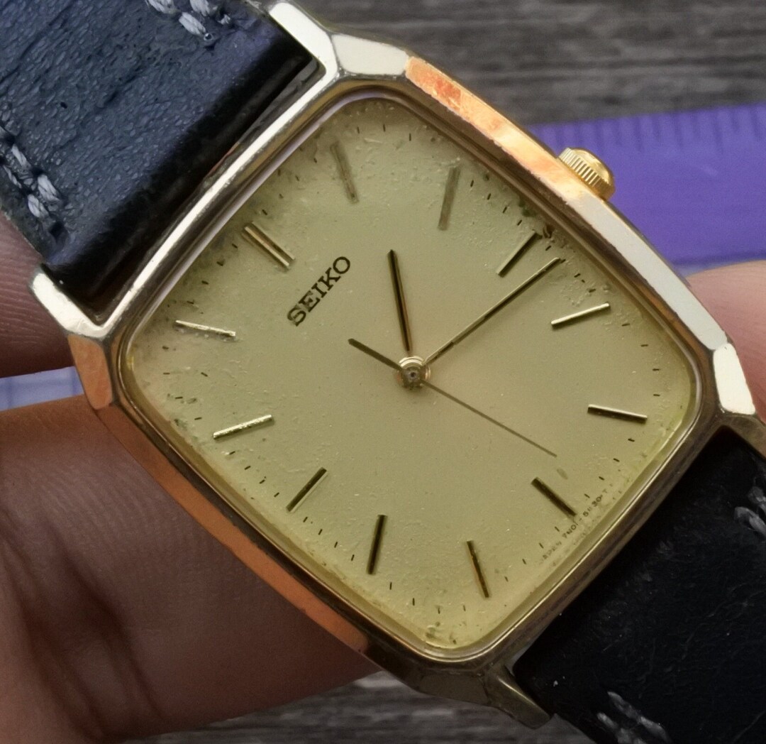 Vintage Seiko 7N01 5A30 Yellow Dial Men Quartz Watch Japan Square Tank Shape 28mm - Etsy