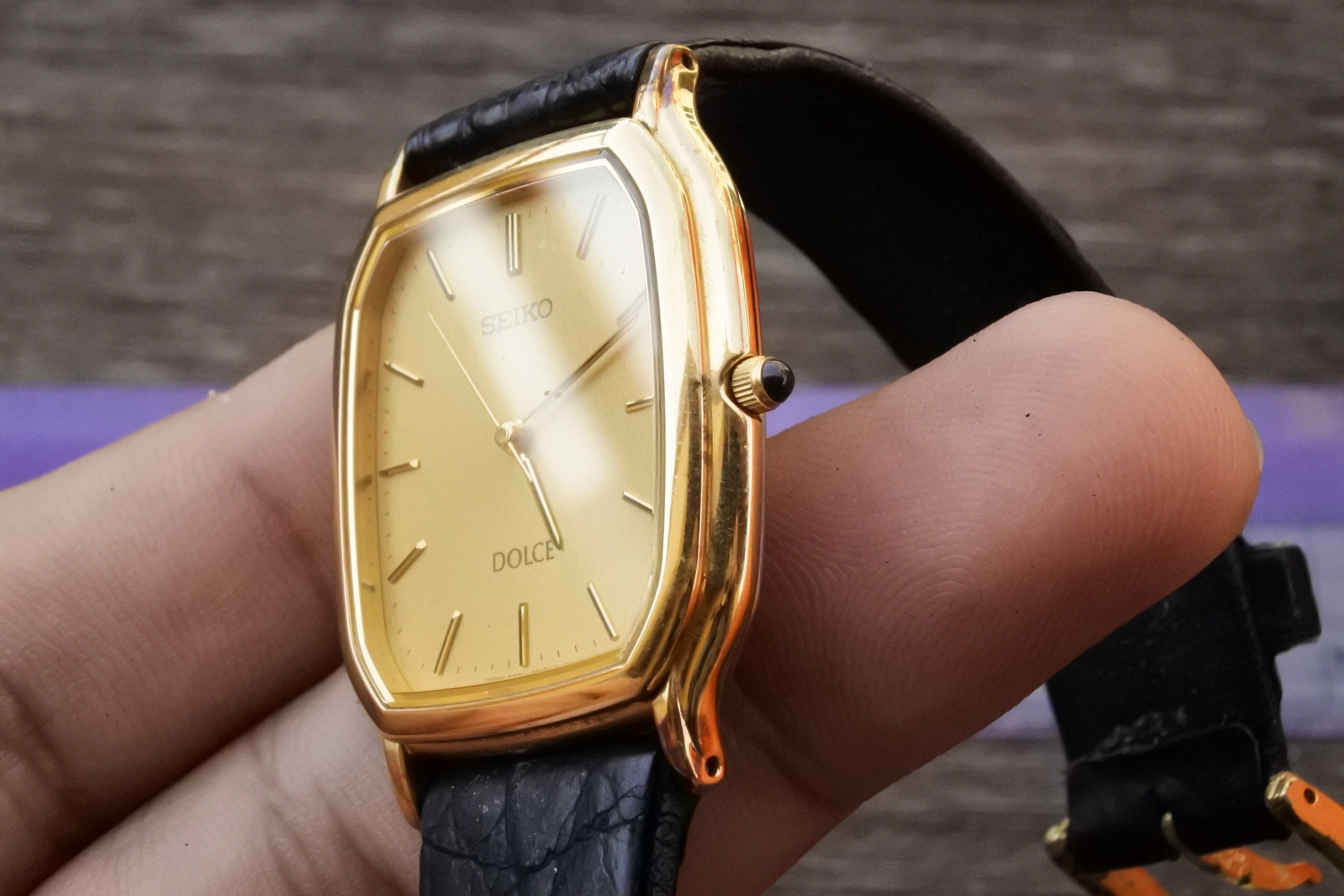 Vintage Seiko Dolce 5E61 5A10 Golden Dial Men Quartz Watch Japan ...