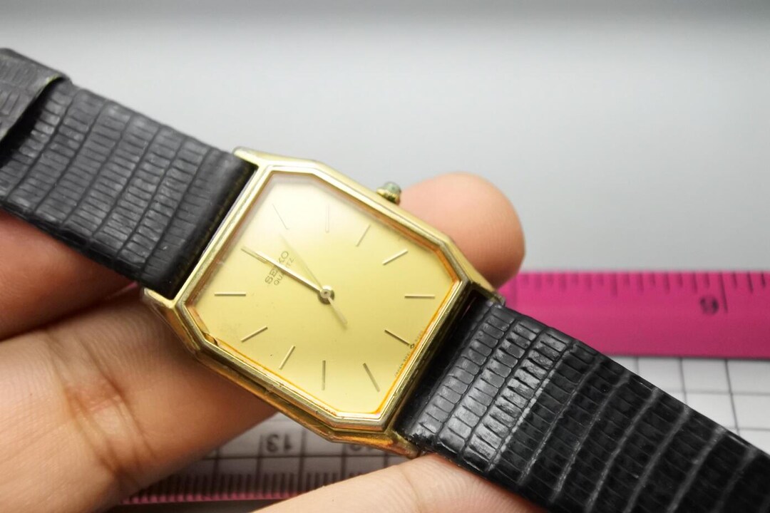 Vintage Seiko Gold Plated 9021 5260 Golden Dial Men Quartz Watch Japan JDM Octagonal Shape 27mm ...