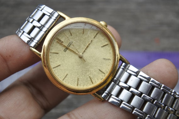 Vintage Seiko 7N01 6900 Textured Dial Unisex Quartz W… - Gem