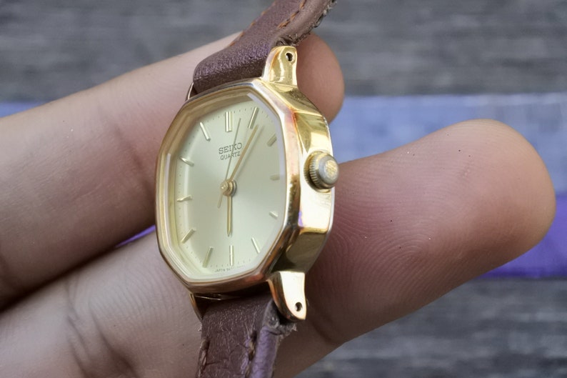 Vintage Seiko Gold Plated 5421 5190 Yellow Dial Lady Quartz Watch Japan ...