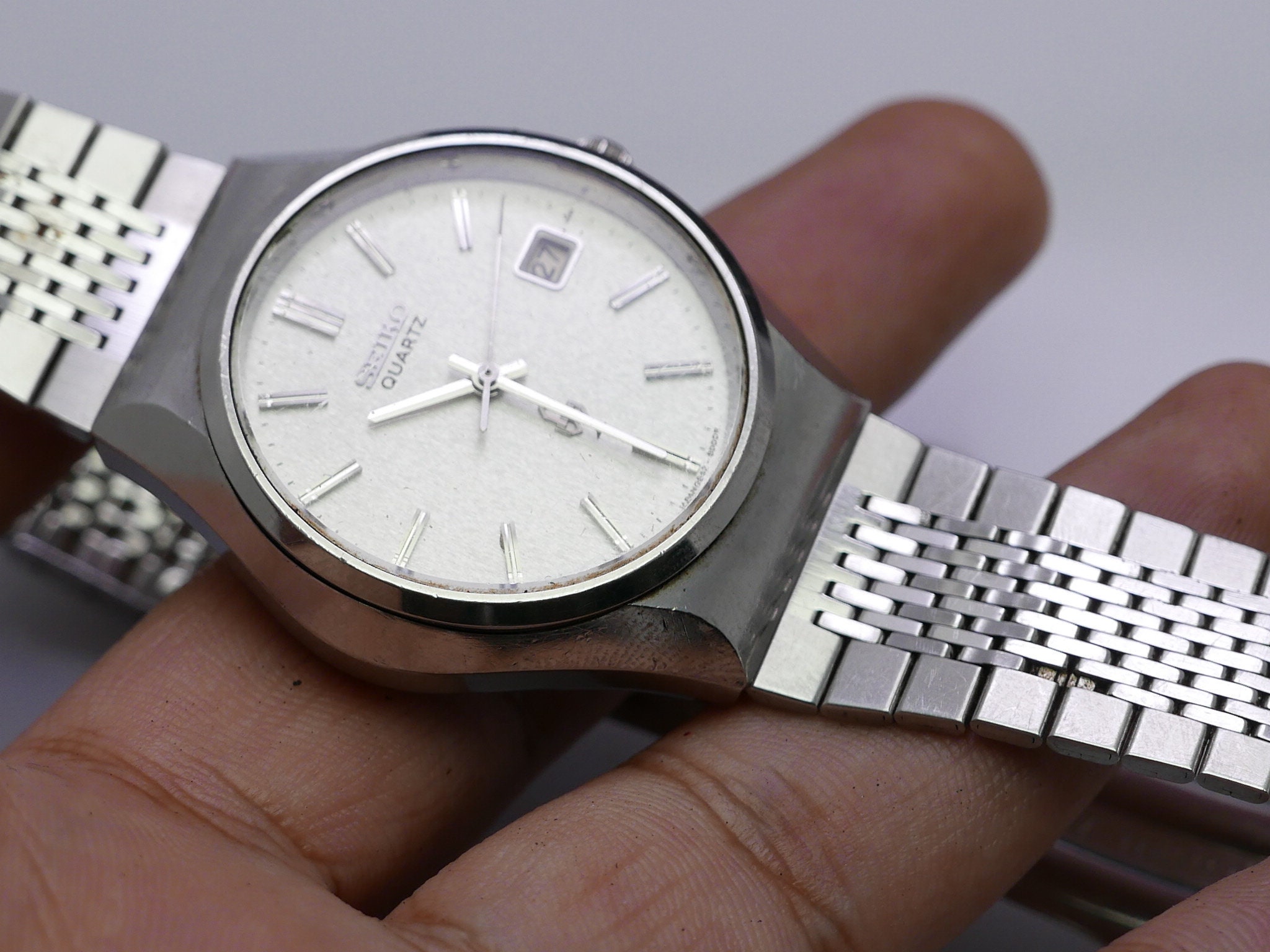 Vintage Seiko 0842 8000 Textured Dial Men Quartz Wrist Watch Japan Round Shape 38mm - Etsy