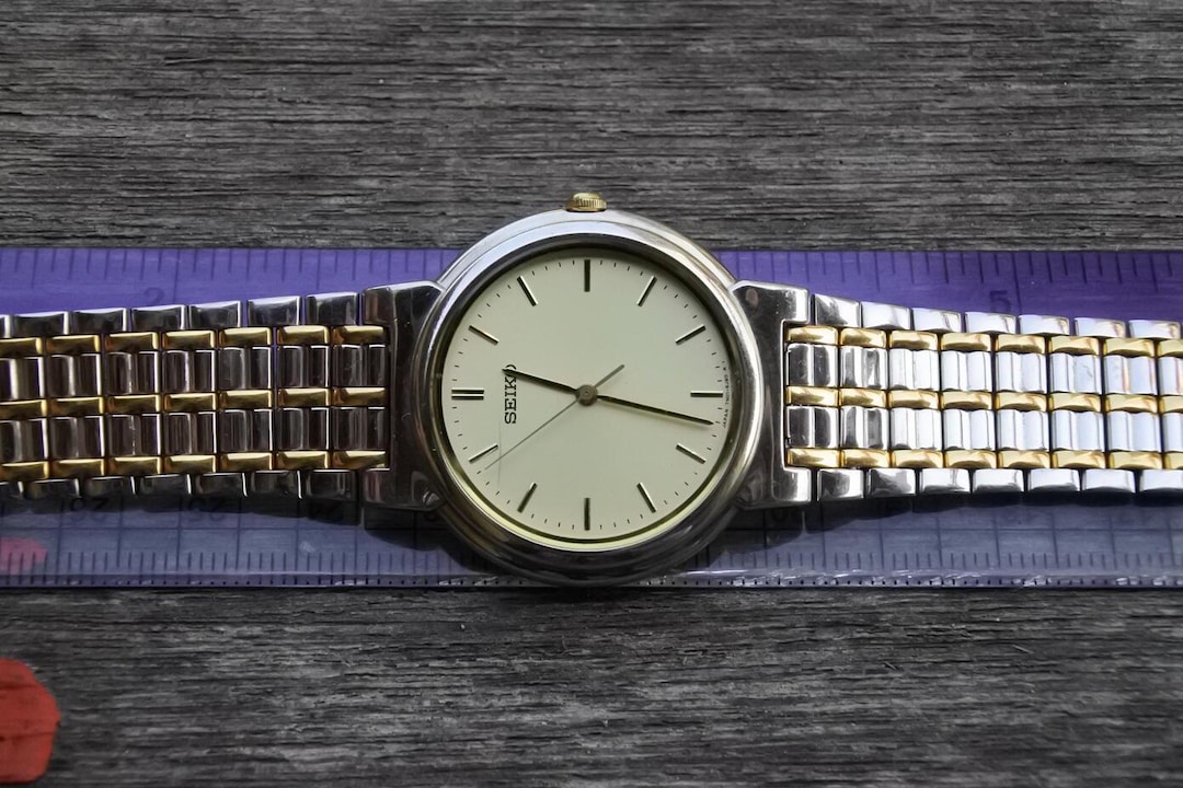 Vintage Seiko 7N01 6G80 Dress Watch Men Quartz Watch Japan Round Shape ...