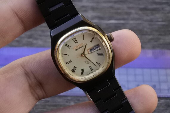 Vintage Citizen 7500 Roman Numeric Dial Lady Quartz W… - Gem