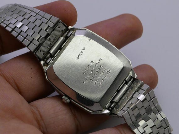 Vintage Seiko 0842 5010 Roman Numeral Dial Men Quart… - Gem