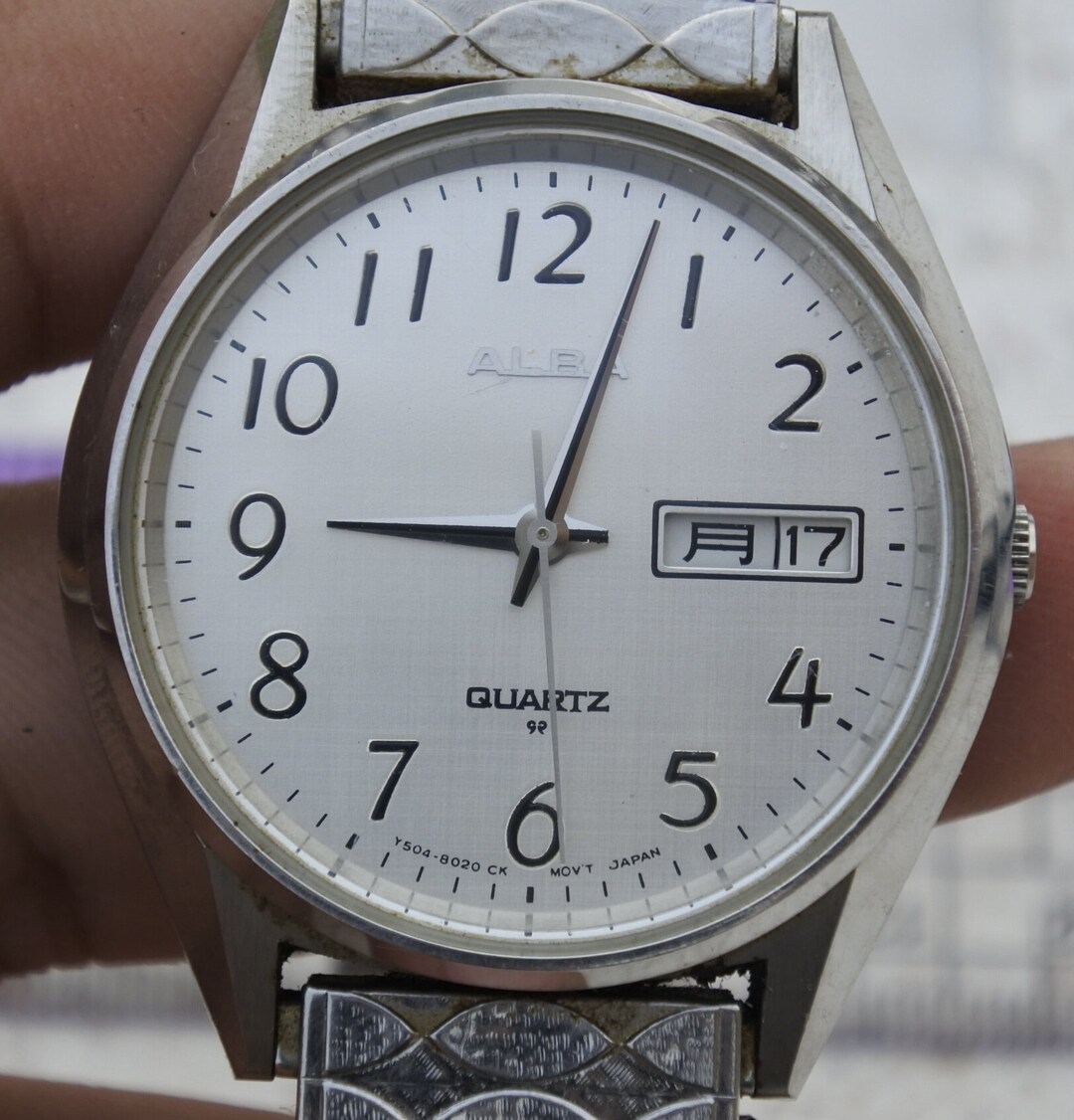 Vintage ALBA Y504 8010 White Dial Men Quartz Wristwatch Japan Round ...