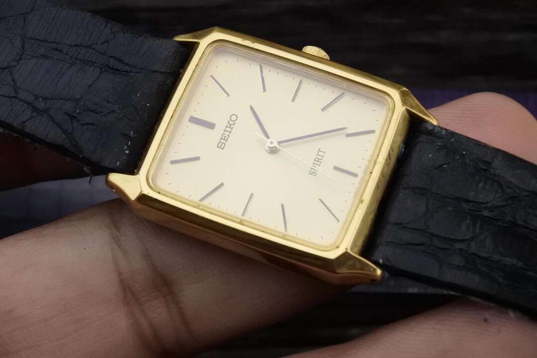 Vintage Seiko 7N01 5180 Yellow Dial Men Quartz Watch Japan Square Tank Shape 27mm - Etsy