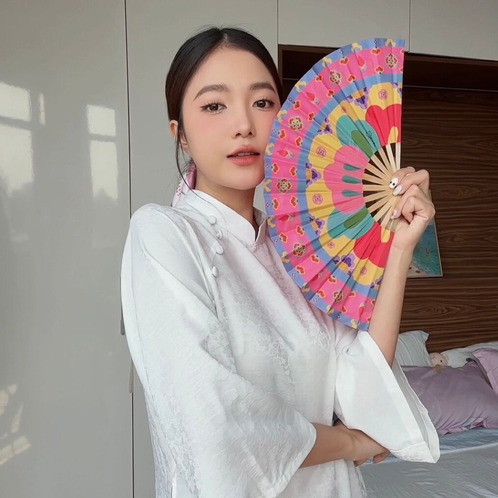 Hand Fan Shimmer Silver Icon Fabric Fan Dynasty Designed Hand Fans Made ...