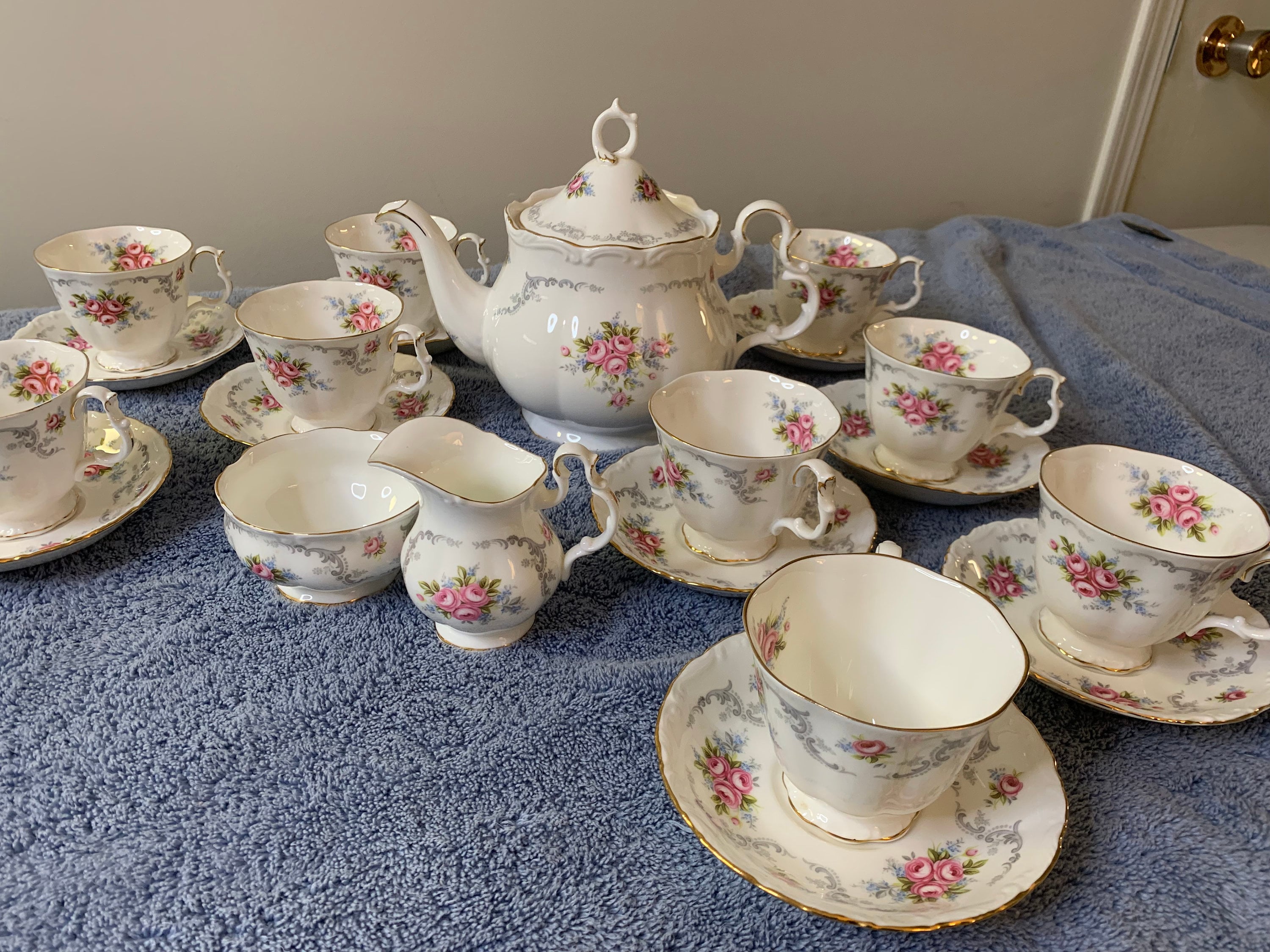 Royal Albert Tranquility - Etsy Canada