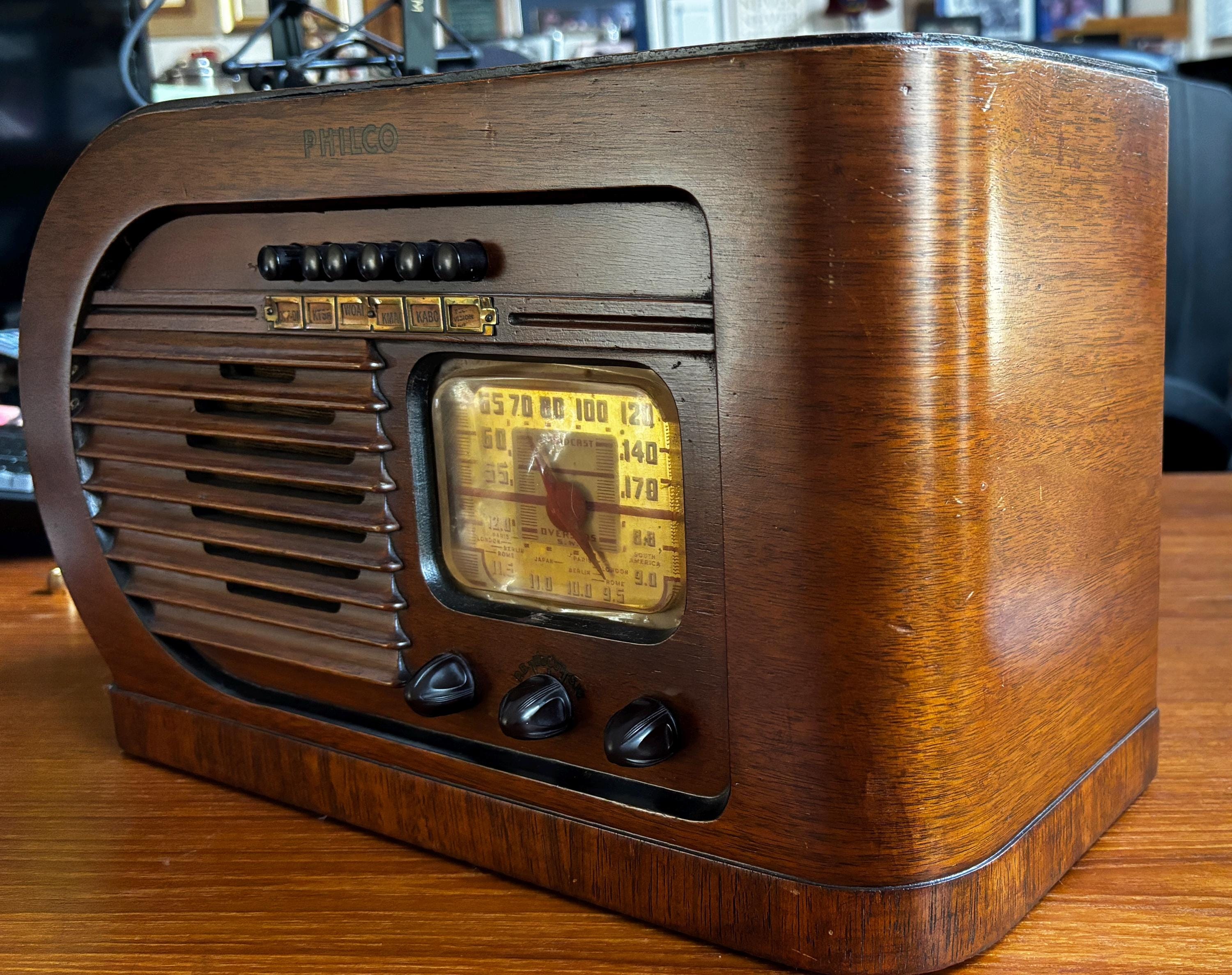Philco Model 41-231T bullet Vintage Table Radio 1940's AM Radio Works ...