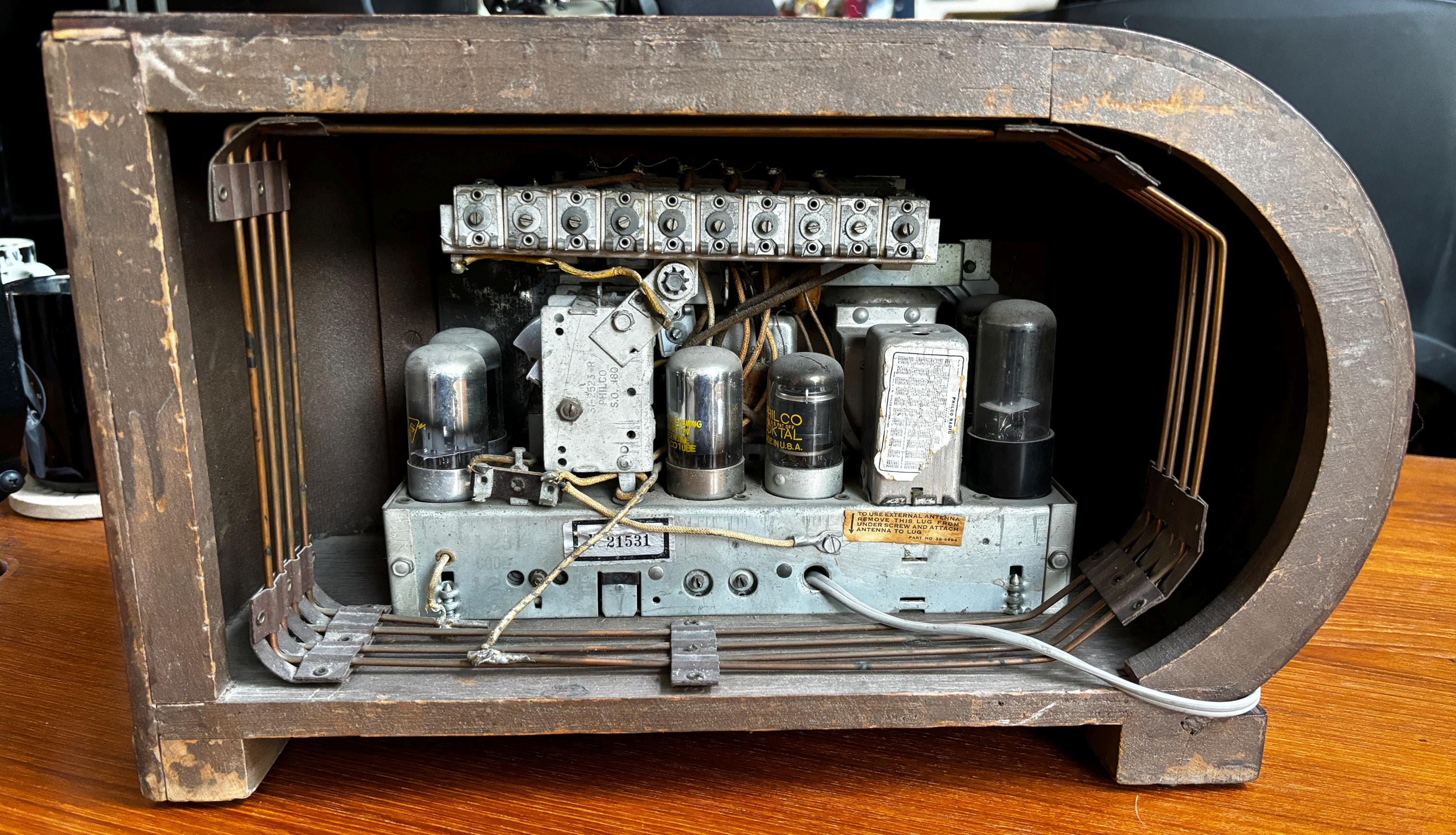 Philco Model 41-231T "bullet" Vintage Table Radio (1940's) AM Radio ...