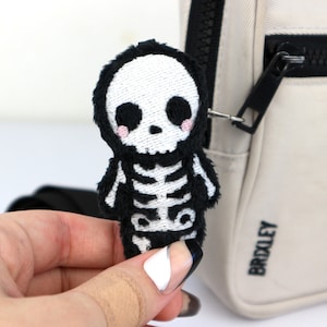 Skeleton Squishy Keychains Halloween Skull Mini Plush Keychain for ...